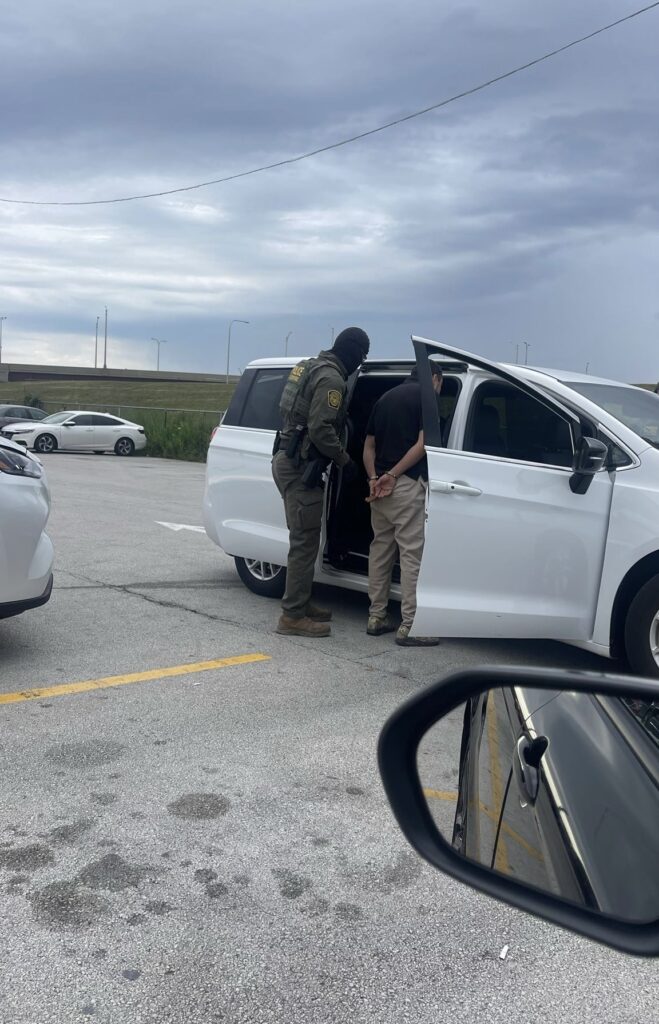 12 Uber drivers arrested in immigration raid at Chicago Airport – KHUMBULE